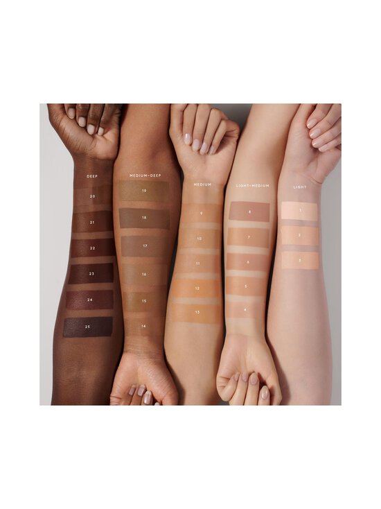 22 Fenty Beauty Eaze Drop Blur + Smooth Tint Stick -meikkivoidepuikko ...