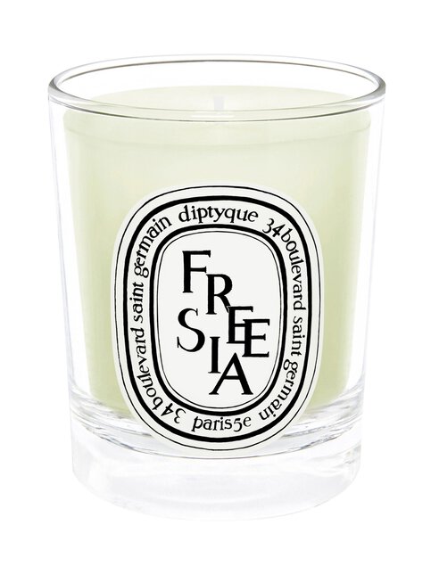 WHITE Diptyque Freesia -tuoksukynttilä 70 g |70 g | Tuoksukynttilät ...